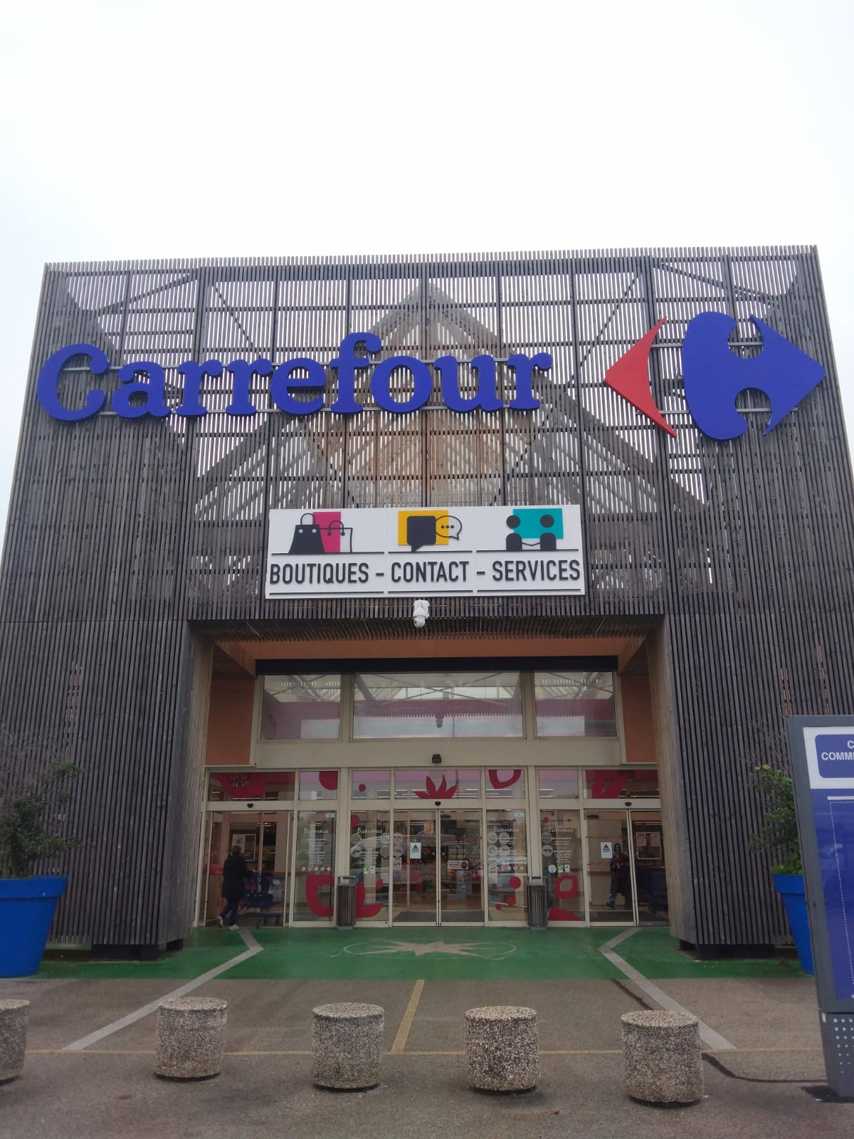 Carrefour Dijon Perrigny - Supermarché, hypermarché, Zac Les Vignes ...